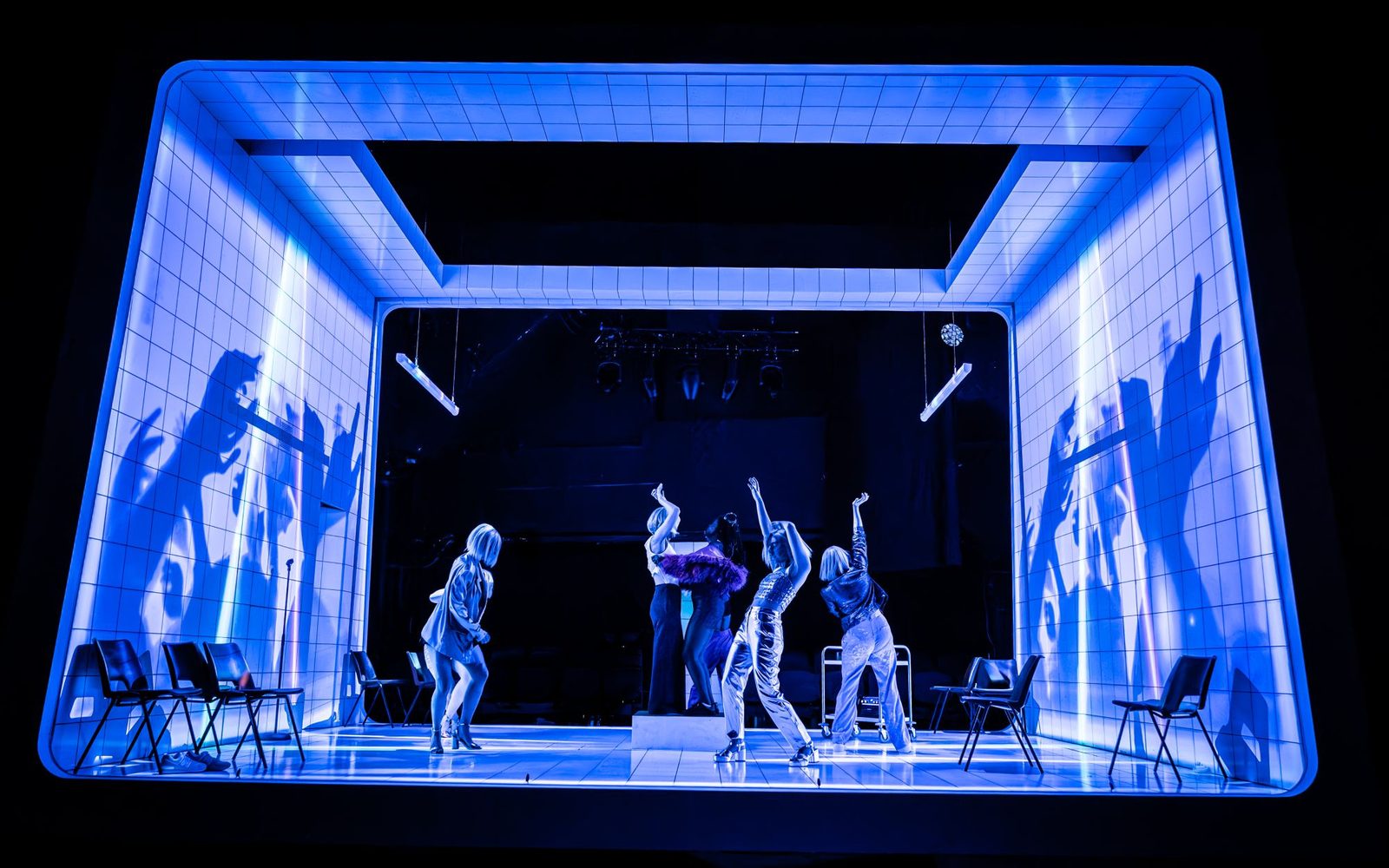 People, Places and Things | National Theatre