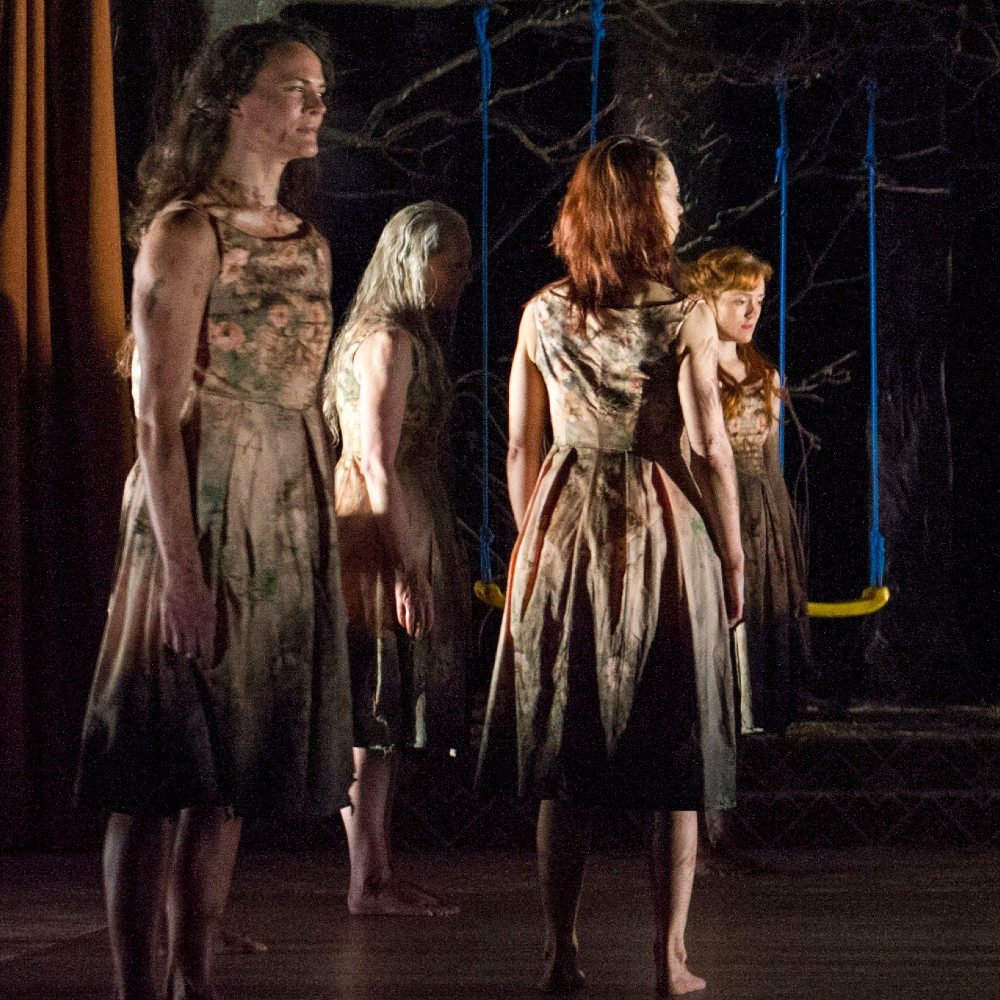 An Introduction to Greek Chorus | National Theatre
