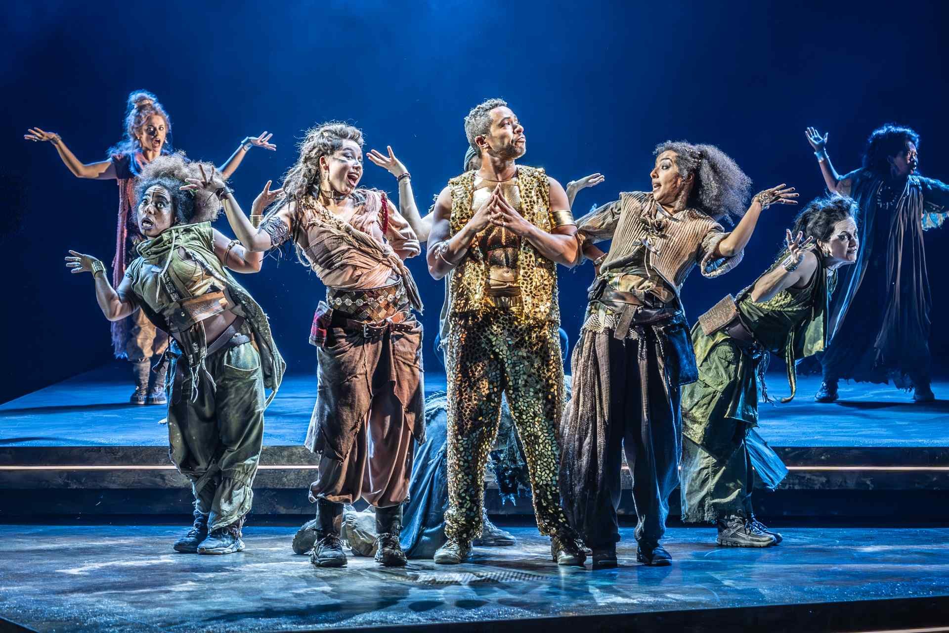 Bacchae | National Theatre