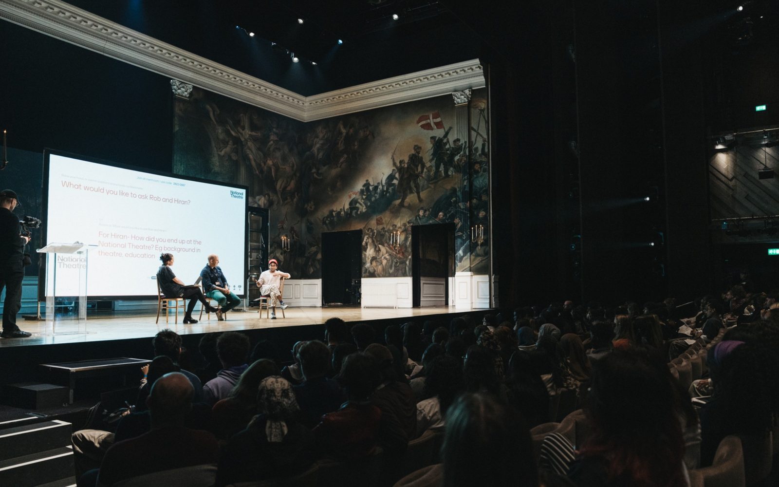 Teacher resources | National Theatre