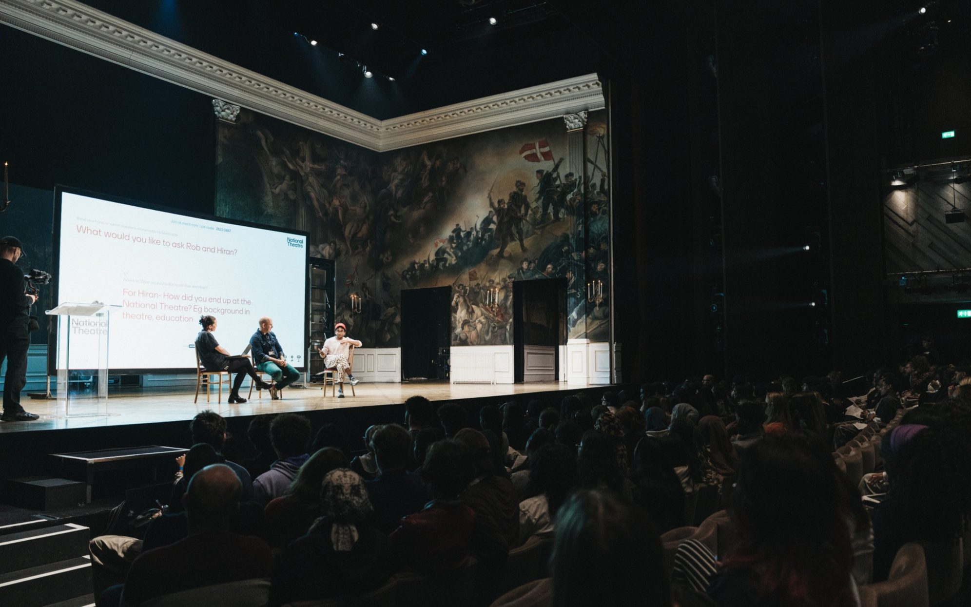 Teacher resources | National Theatre